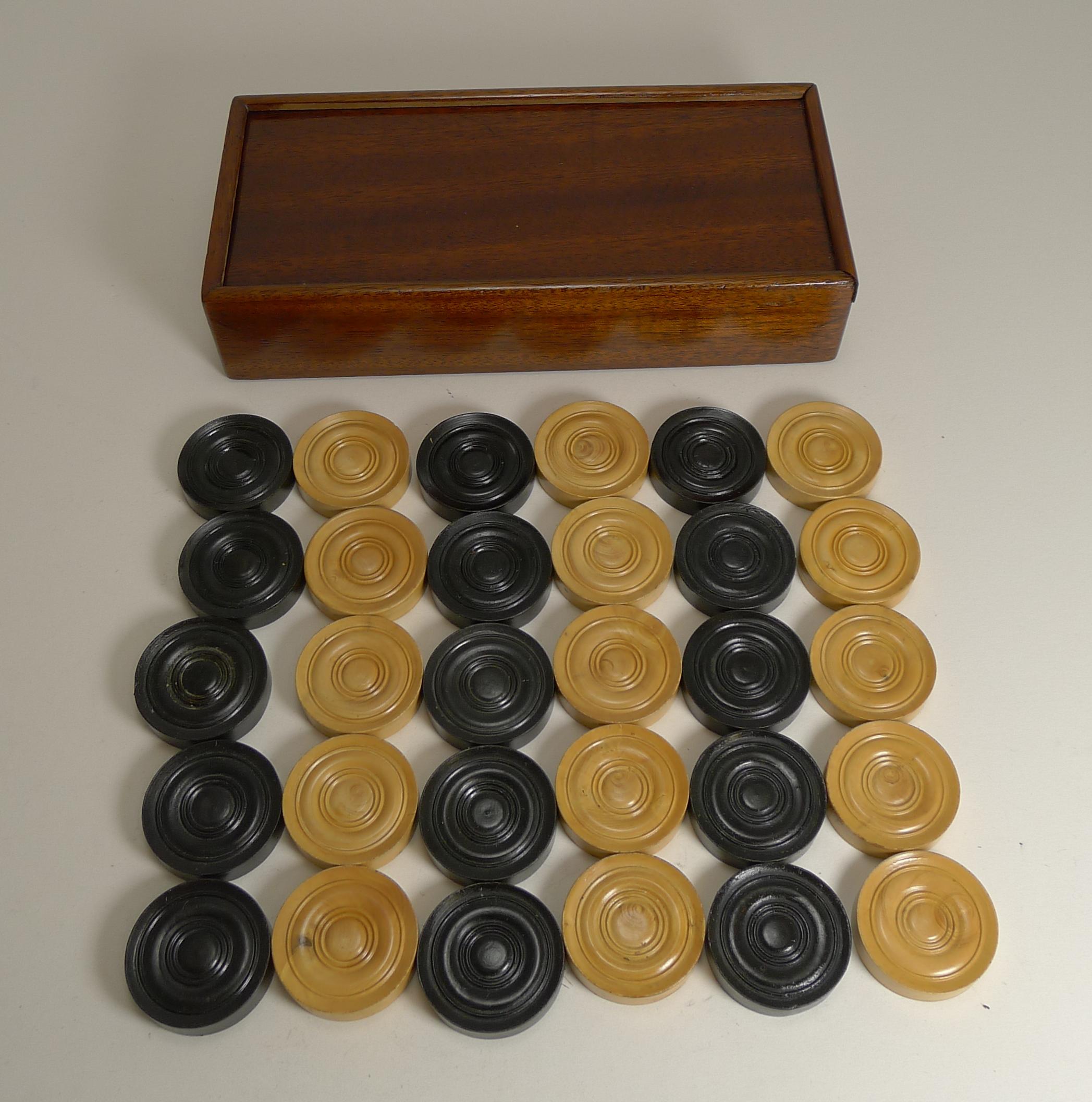 Antique English Set Ebony and Boxwood Draughts/Checkers/Backgammon ...