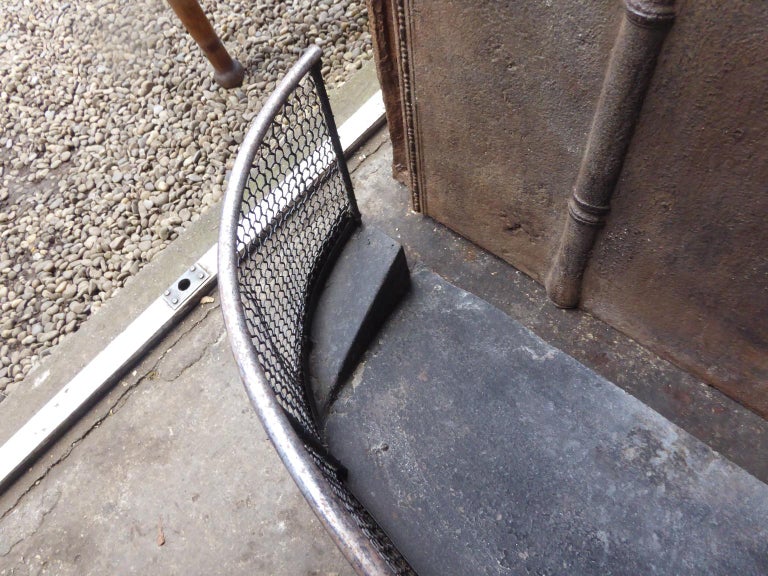 Antique English Victorian Fire Guard, 19th Century For Sale at 1stDibs