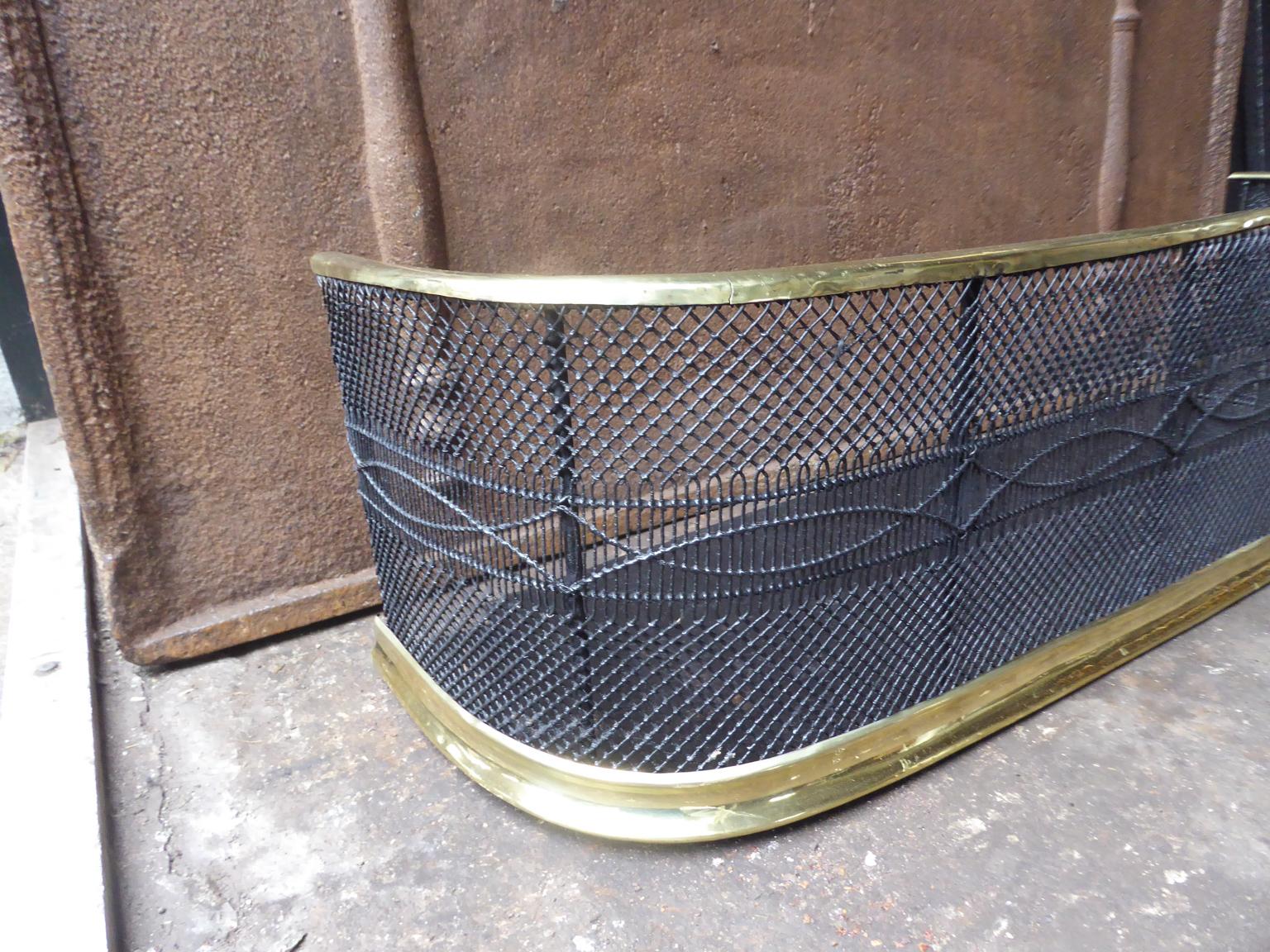 Antique English Victorian Fire Guard, 19th Century For Sale at 1stDibs