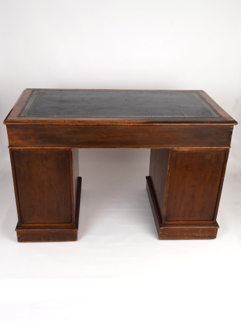 Antique English Victorian Pedestal Desk C.1850 For Sale at 1stDibs