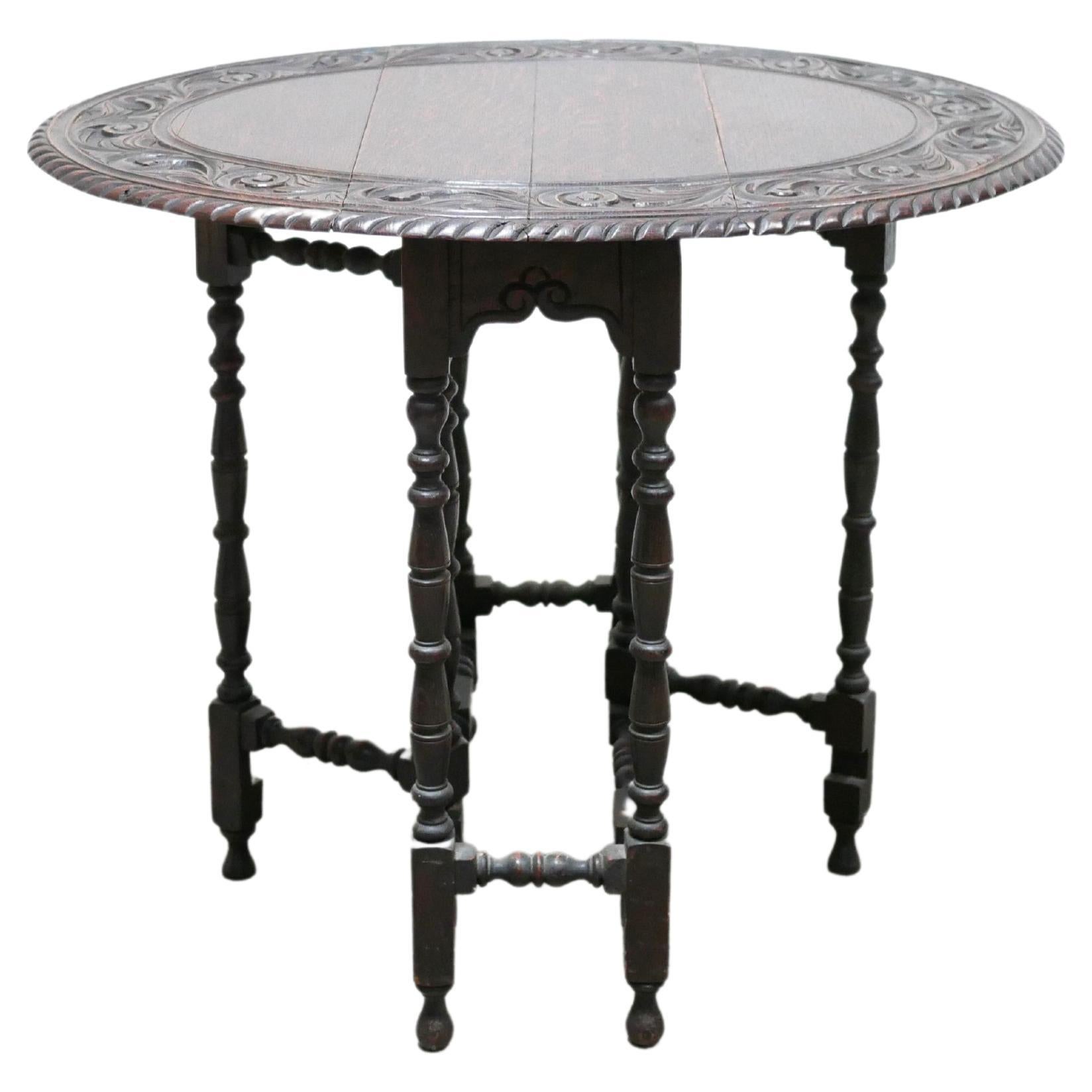 English Hunt Table at 1stDibs