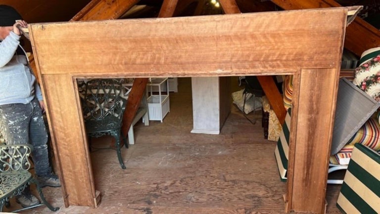 Antique Federal Style Wooden Fireplace Mantel at 1stDibs | federal ...