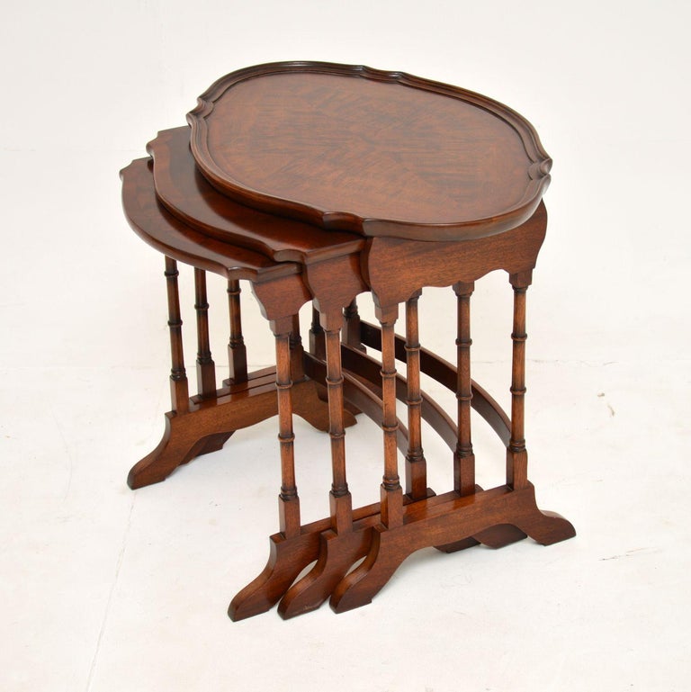 Antique Figured Walnut Nest of Three Tables For Sale at 1stDibs