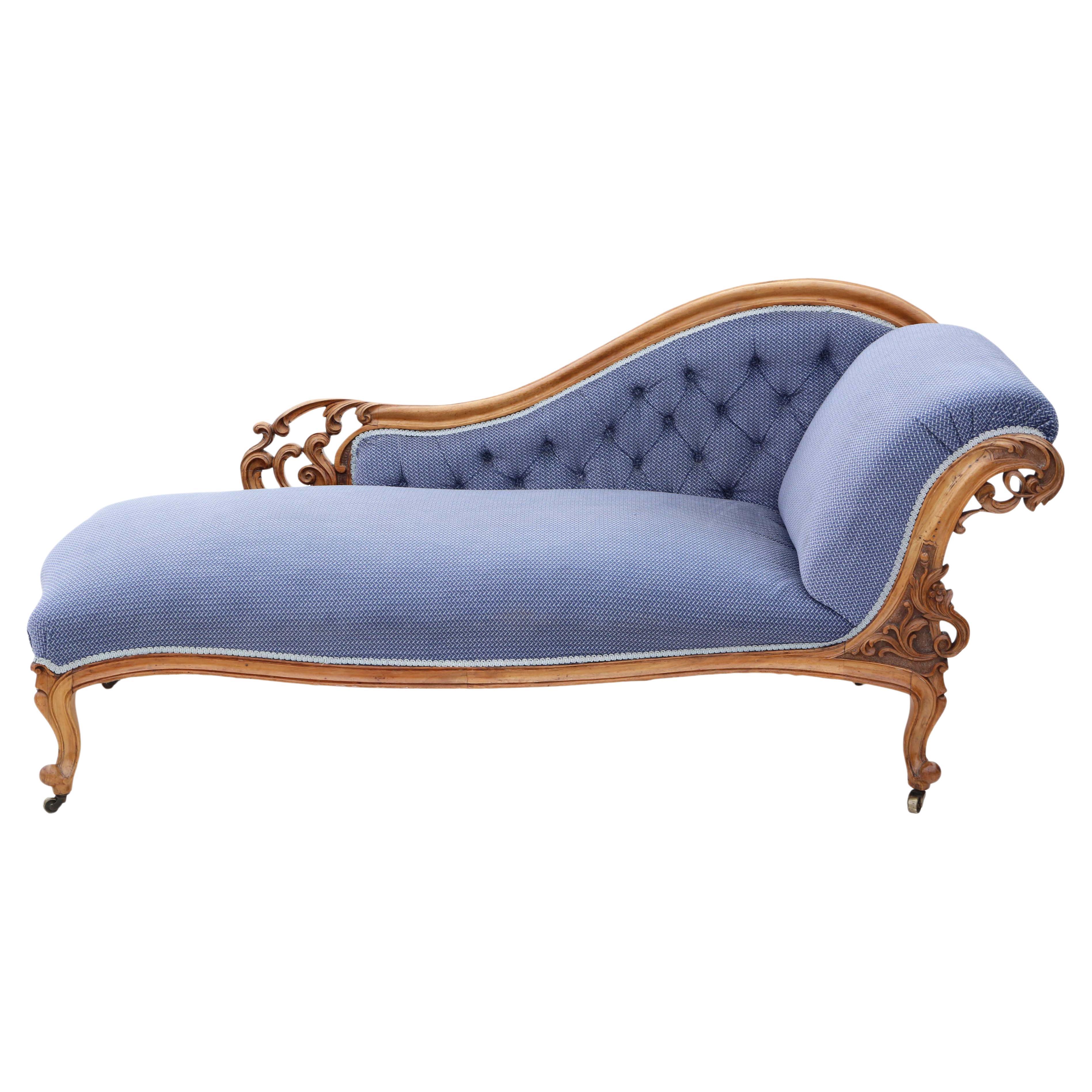 Antique Fine Quality Victorian Carved Walnut Chaise Longue or Sofa 19th ...