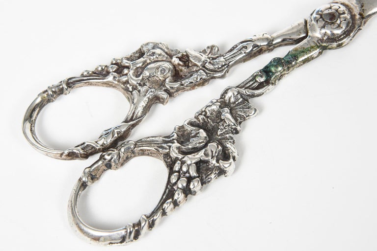 Antique Floral Grape and Vine Sterling Silver Grape Shears Scissors For Sale at 1stDibs