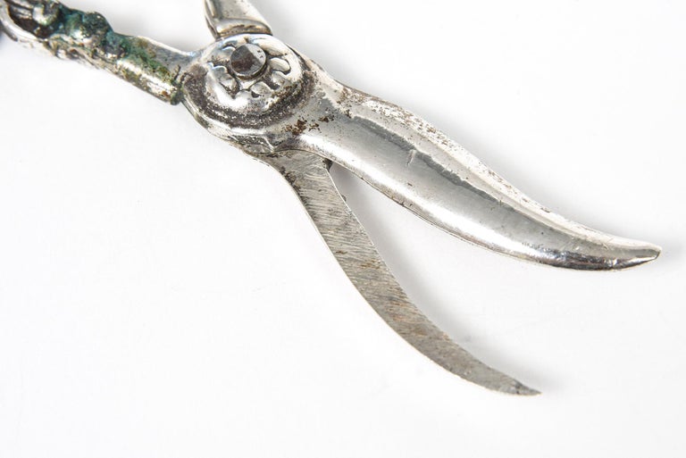 Antique Floral Grape and Vine Sterling Silver Grape Shears Scissors For Sale at 1stDibs
