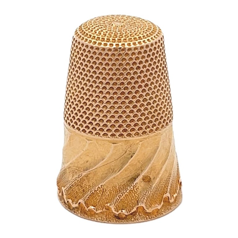 Antique French 18 Karat Yellow Gold Thimble For Sale at 1stDibs