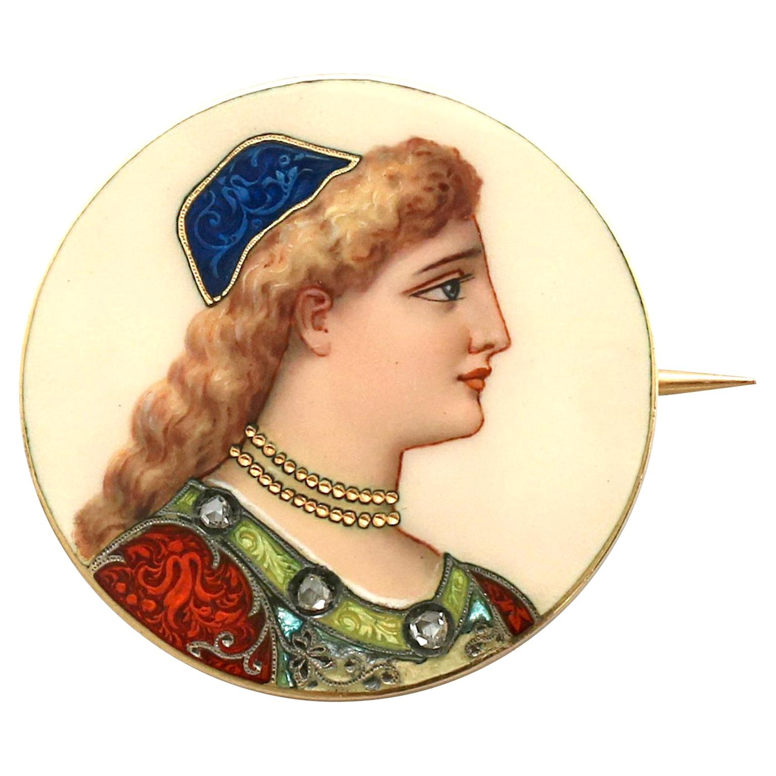 Antique French 1900s Diamond and Yellow Gold Griffin Brooch For Sale at ...