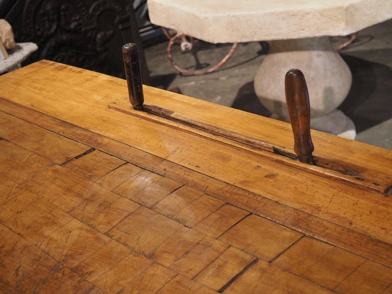 Bloc de boucherie français ancien en bois de hêtre, vers 1880 En vente ...