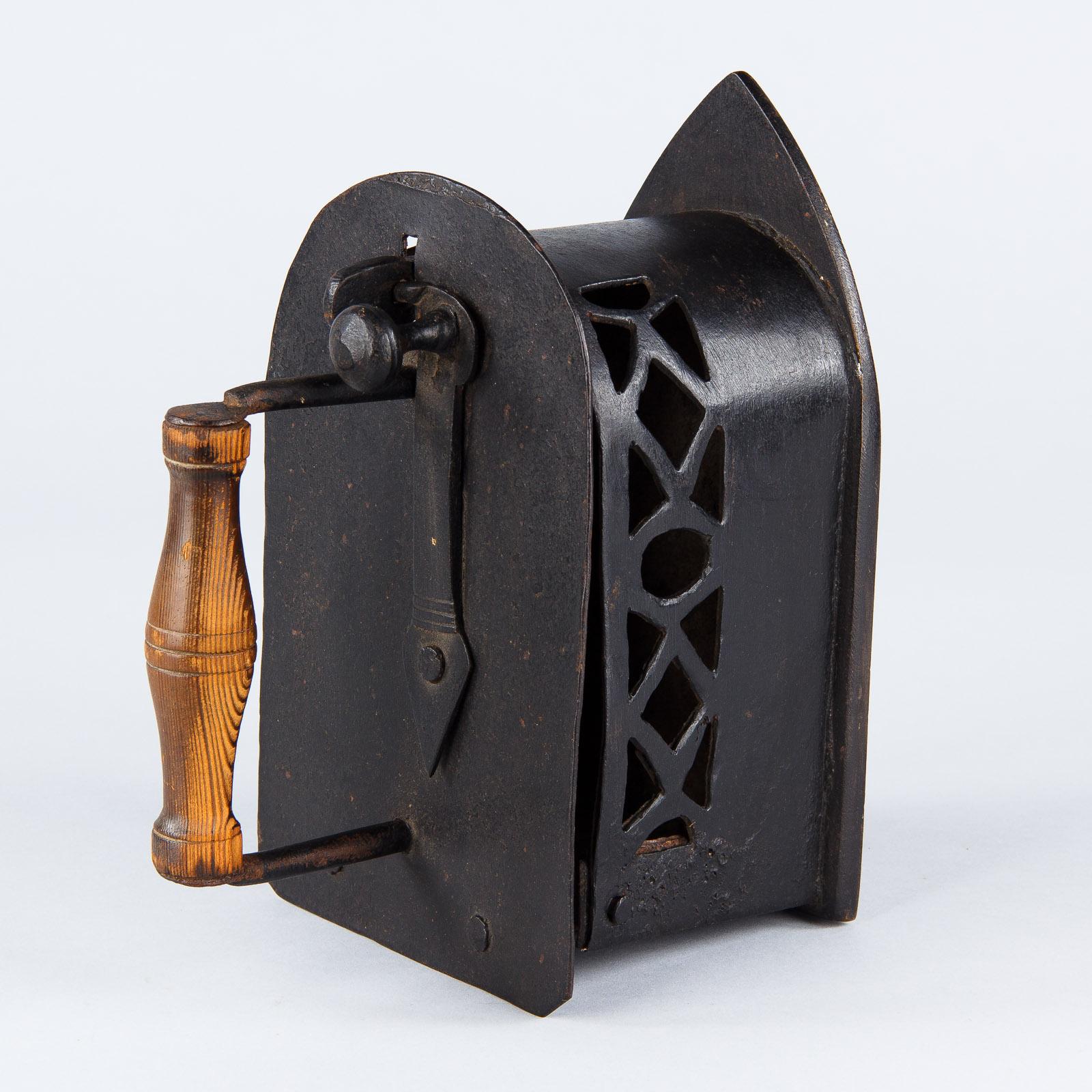 Antique French Coal Iron, Late 19th Century at 1stDibs | antique coal iron
