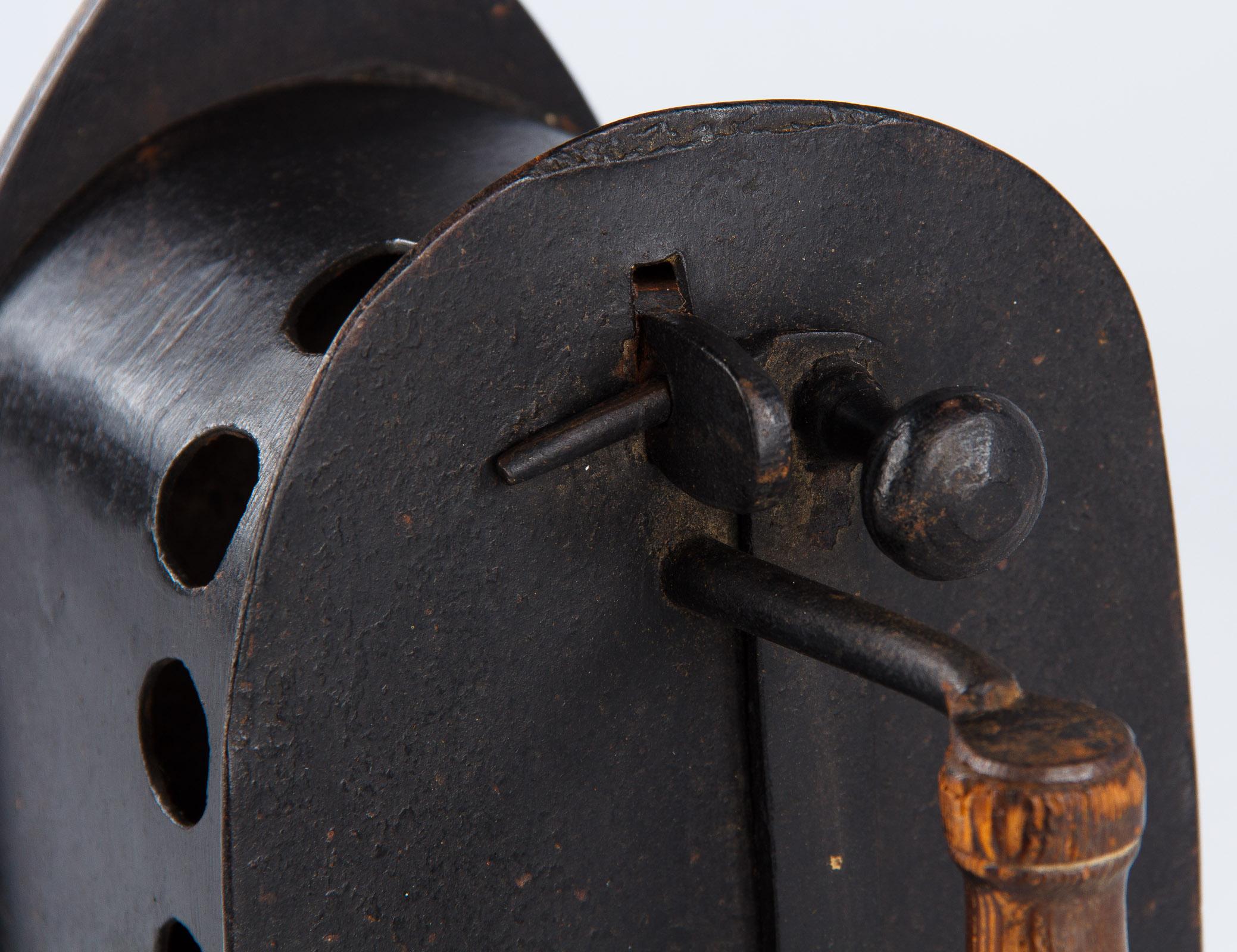 Antique French Coal Iron, Late 19th Century at 1stDibs | antique coal iron