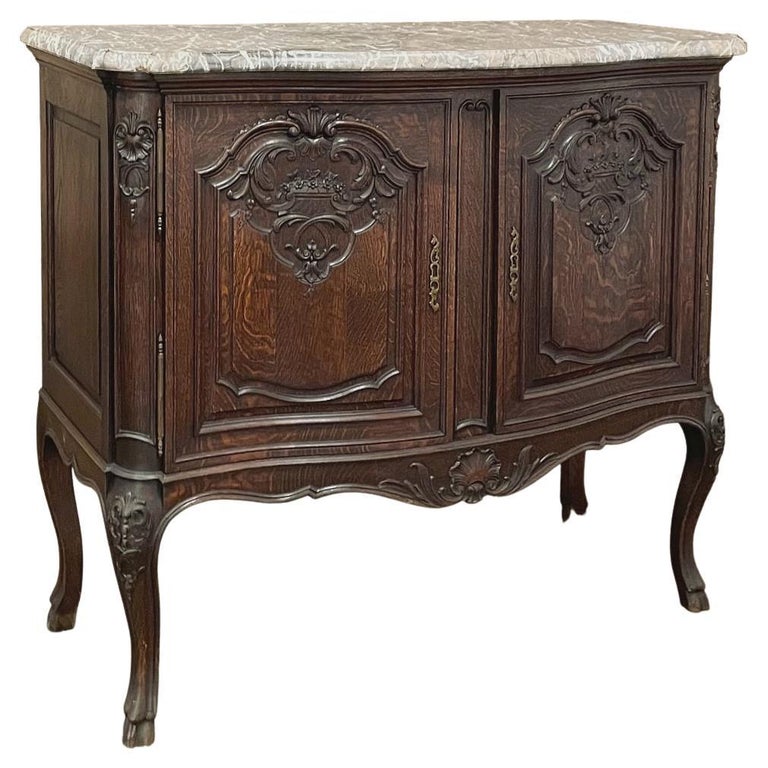 Buffet français ancien de style Louis XIV à plateau en marbre En vente ...