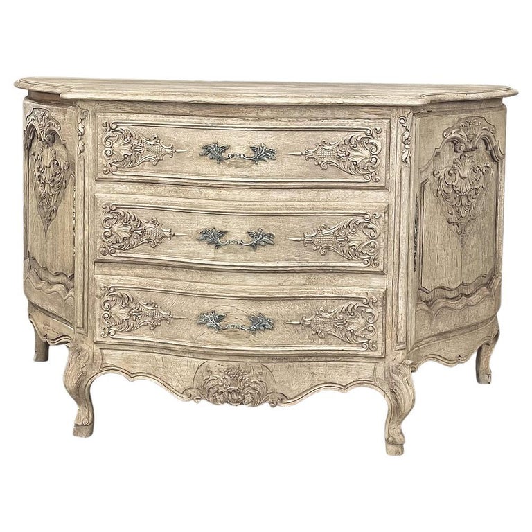 Antique French Louis XIV Serpentine Commode ~ Cabinet For Sale at 1stDibs