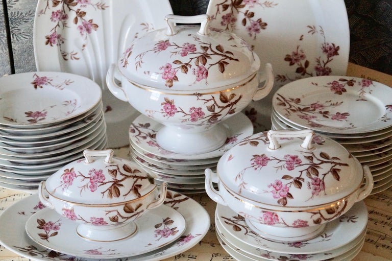Antique French Old Paris Porcelain Dinnerware, 1900s For Sale at 1stDibs