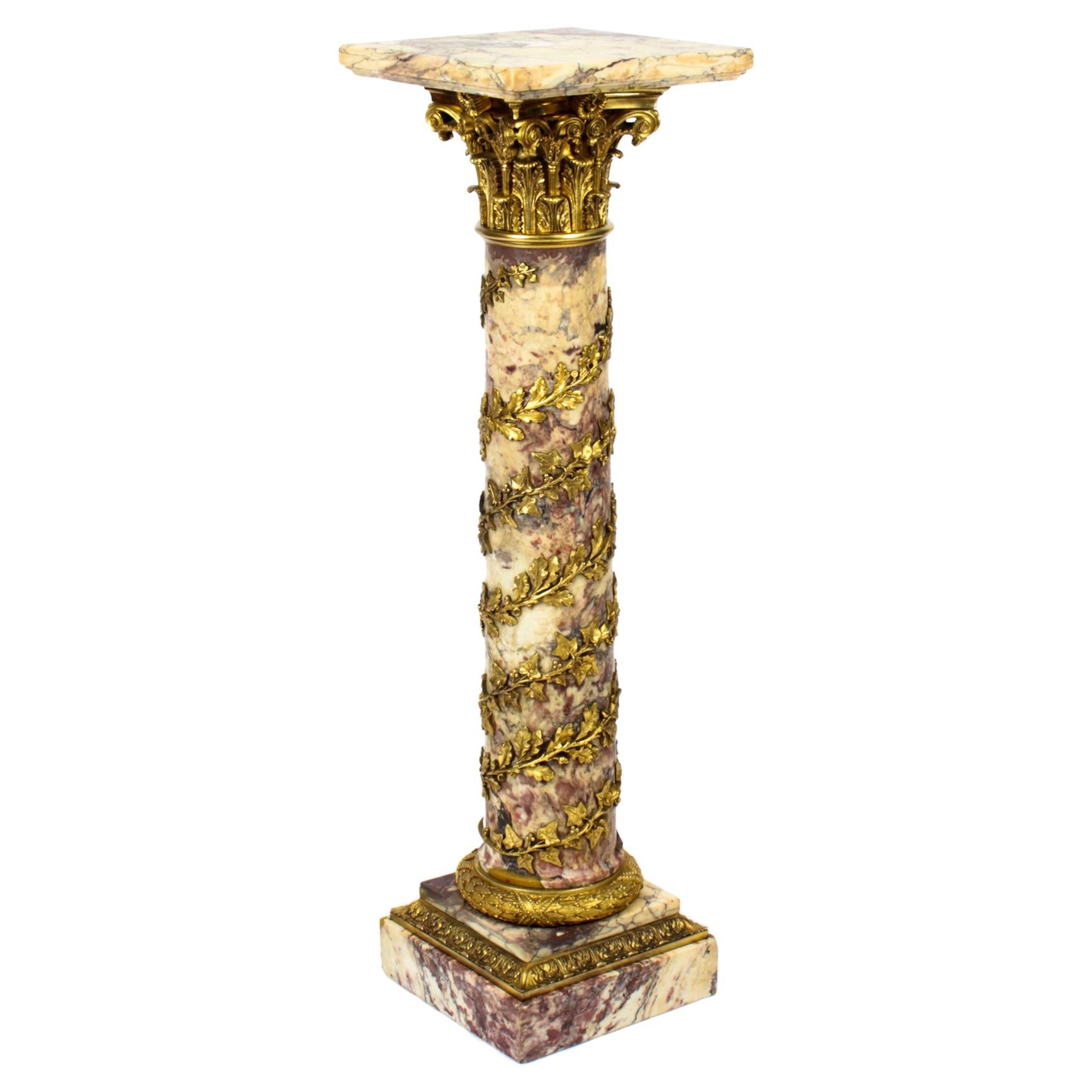 French Mid-19th Century Green Serpentine Marble Column For Sale at 1stDibs