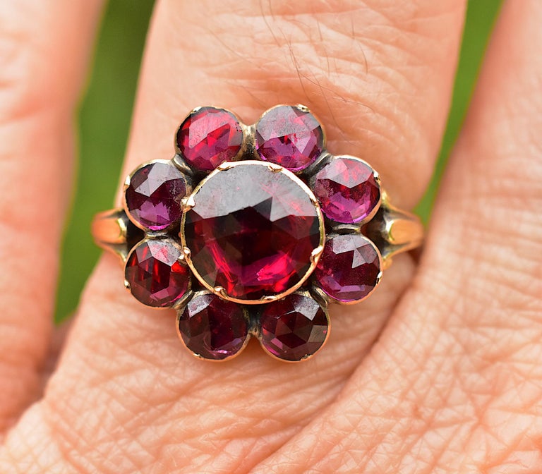 Antique Garnet Gold Cluster Ring For Sale at 1stDibs | garnet cluster ring
