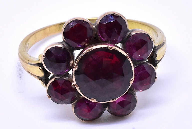 Antique Garnet Gold Cluster Ring For Sale at 1stDibs | garnet cluster ring