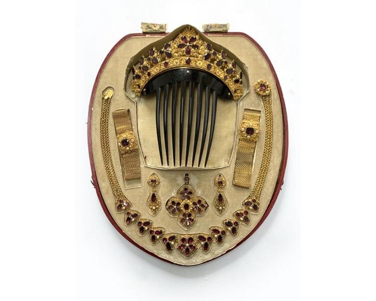 Antique Garnet Gold Parure at 1stDibs