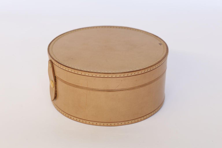 Antique Gentlemen's Leather Collar Box at 1stDibs