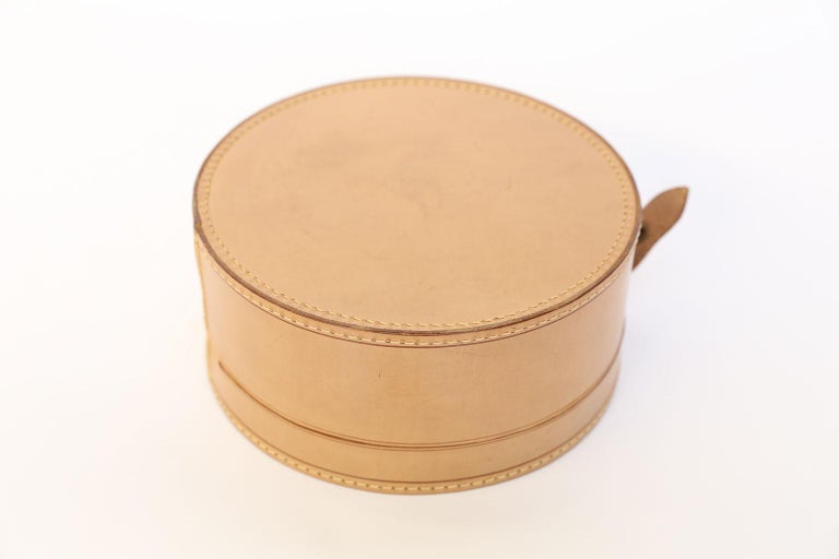 Antique Gentlemen's Leather Collar Box at 1stDibs