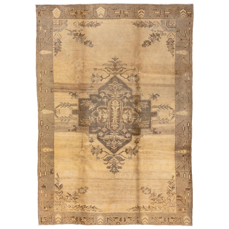 Antique Geometric Turkish Oushak Rug, Neutral Palette, Circa 19230s For ...