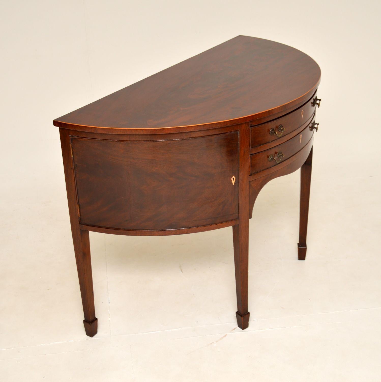 Antique George III Bow Front Sideboard For Sale at 1stDibs