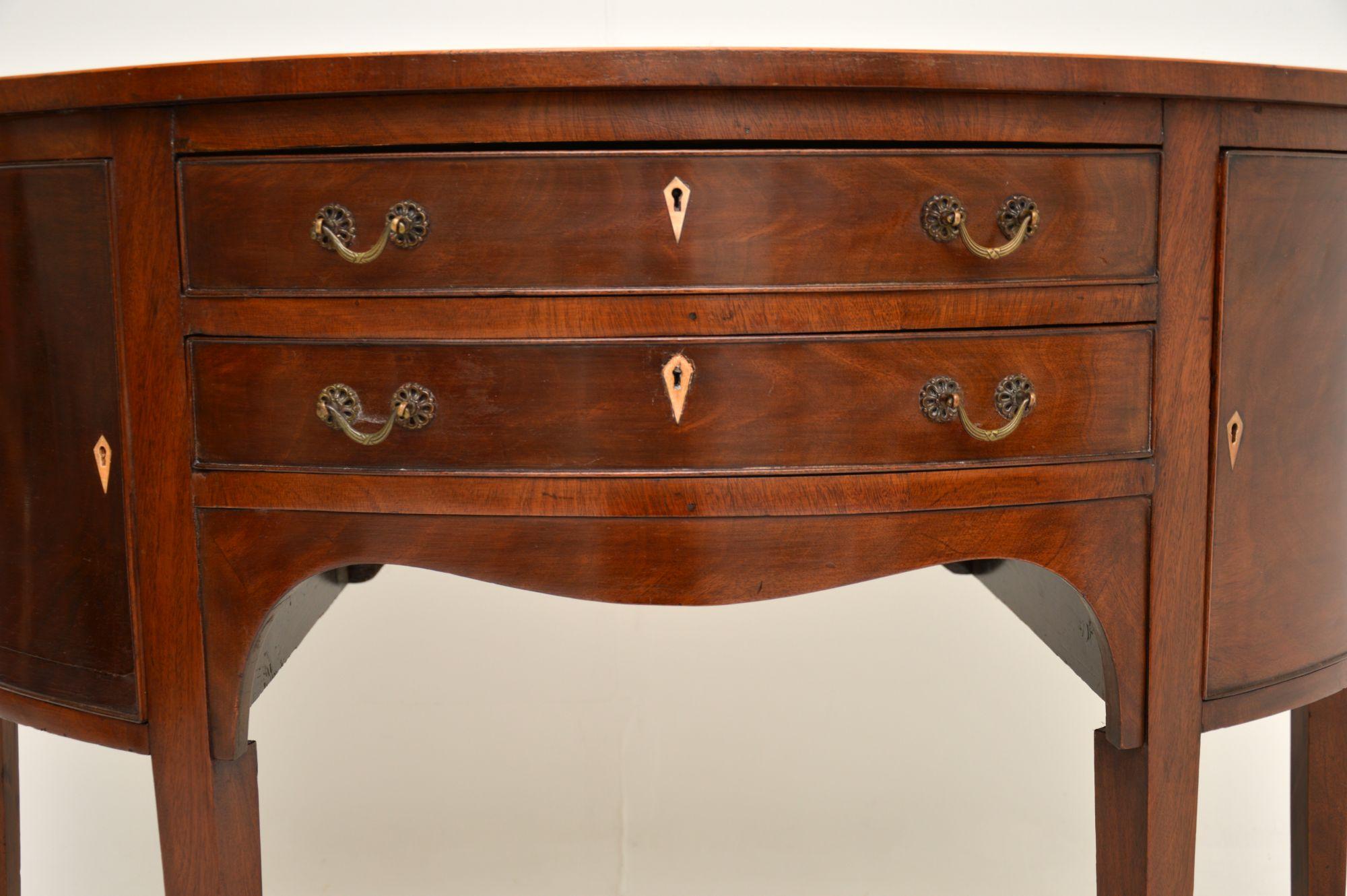 Antique George III Bow Front Sideboard For Sale at 1stDibs