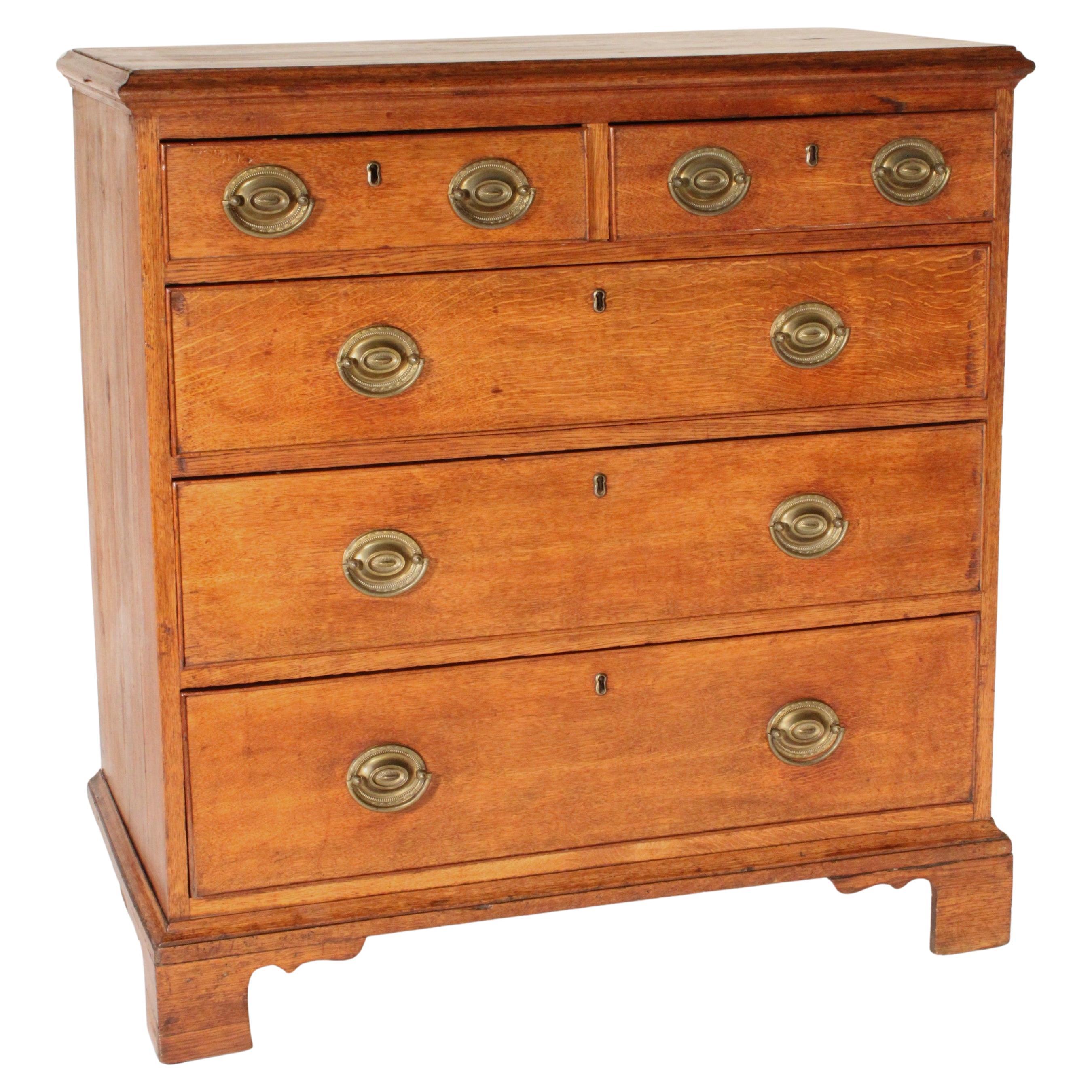 Large antique English oak double chest of drawers from the 18th century ...