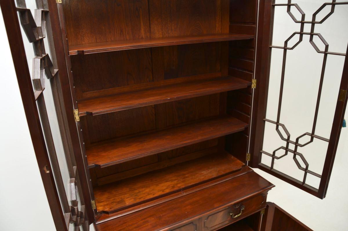 Antique Georgian Style Bookcase For Sale at 1stDibs