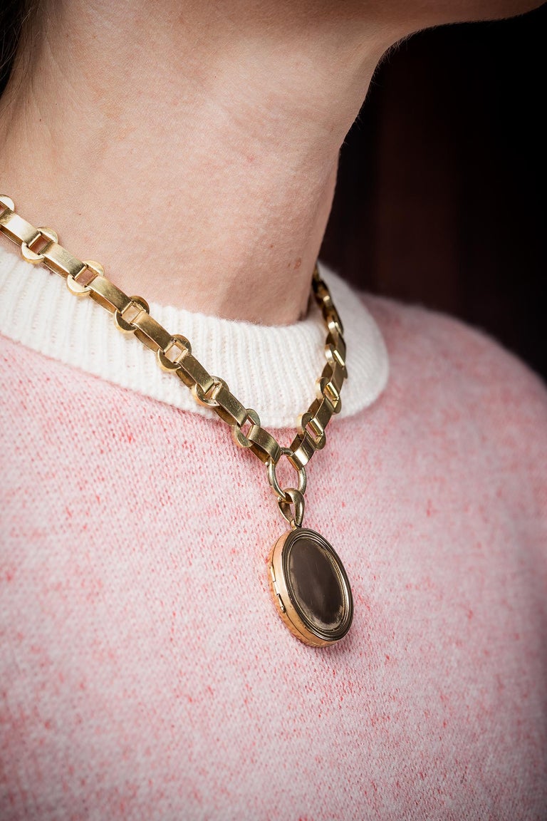 Antique Gold Locket Pendant and Collar Necklace For Sale at 1stDibs