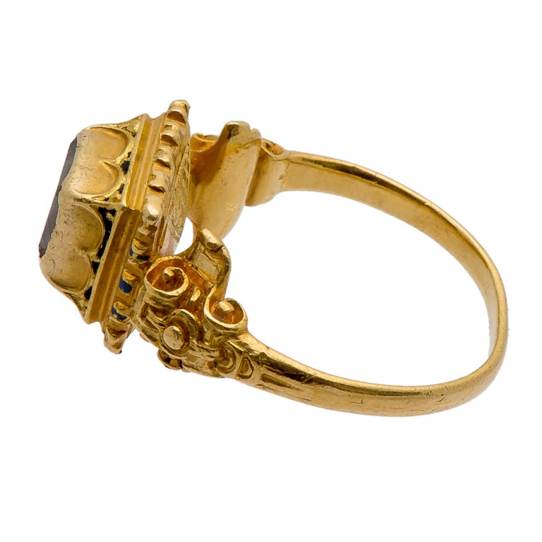 Antique Gold Renaissance Gemstone Ring For Sale at 1stDibs