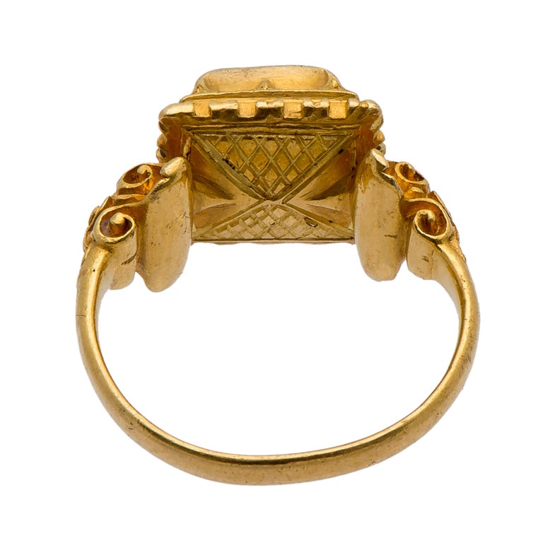 Antique Gold Renaissance Gemstone Ring For Sale at 1stDibs