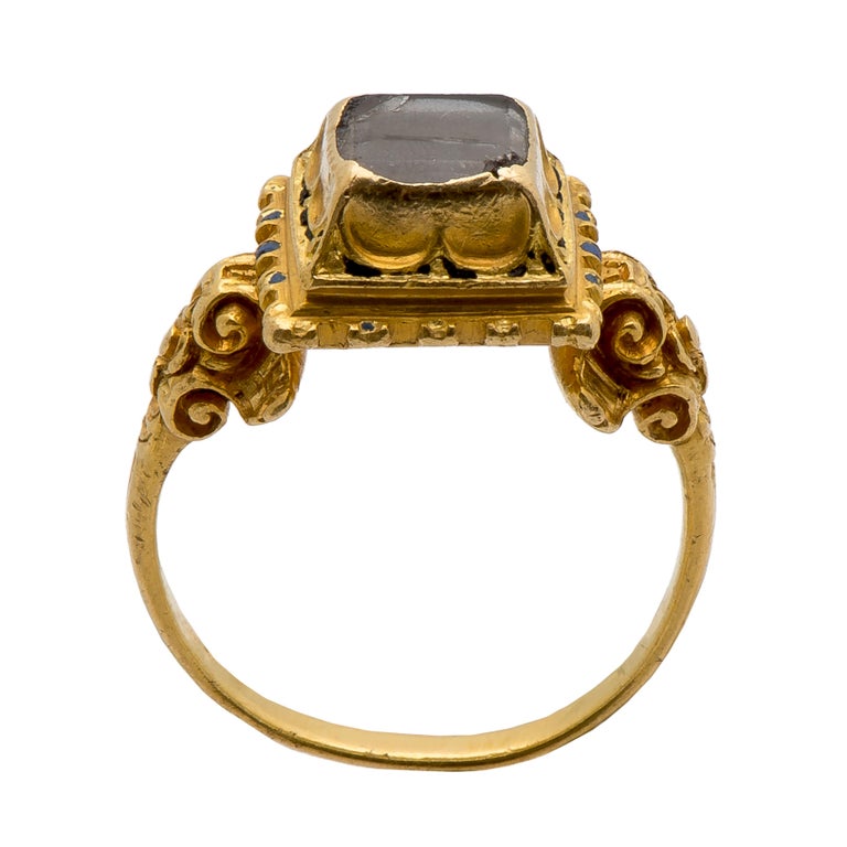 Antique Gold Renaissance Gemstone Ring For Sale at 1stDibs