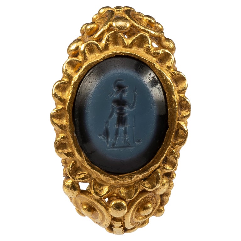 Antique Gold Roman Intaglio Ring For Sale at 1stDibs