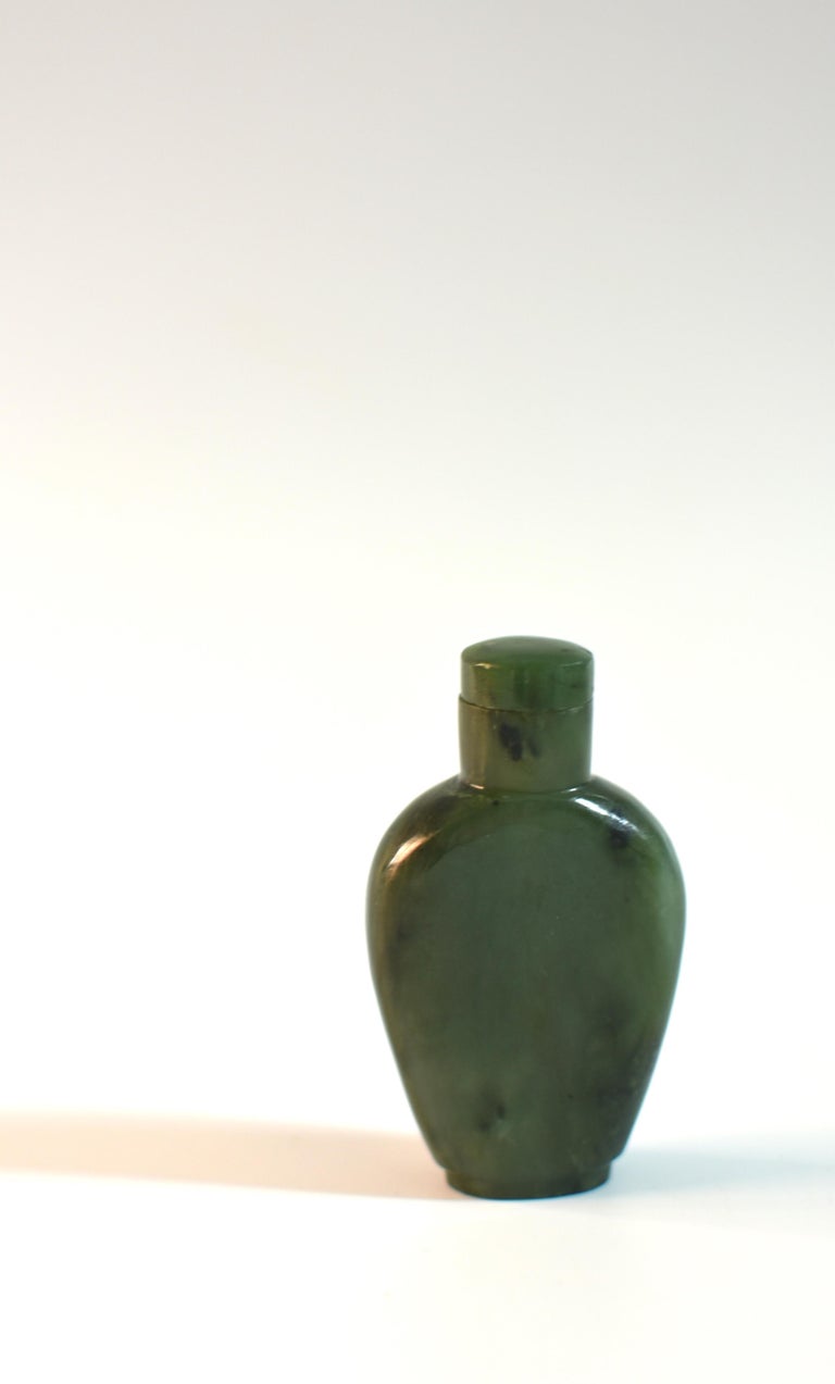 Antique Green Spinach Jade Snuff Bottle Jadeite For Sale at 1stDibs