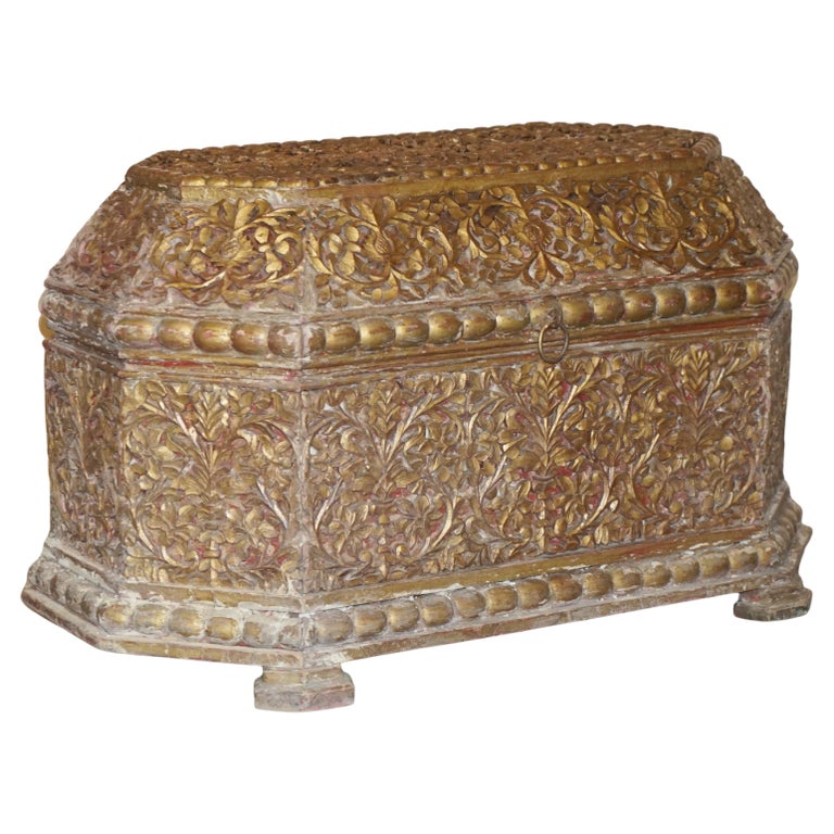 ANTIQUE INDIAN 18TH CENTURY HAND CARVED and PAiNTED COFFER LINEN BOOT ...