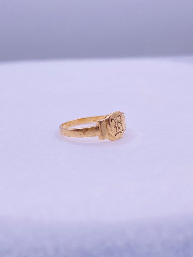 Antique Infant Baby Gold Signet Ring For Sale at 1stDibs
