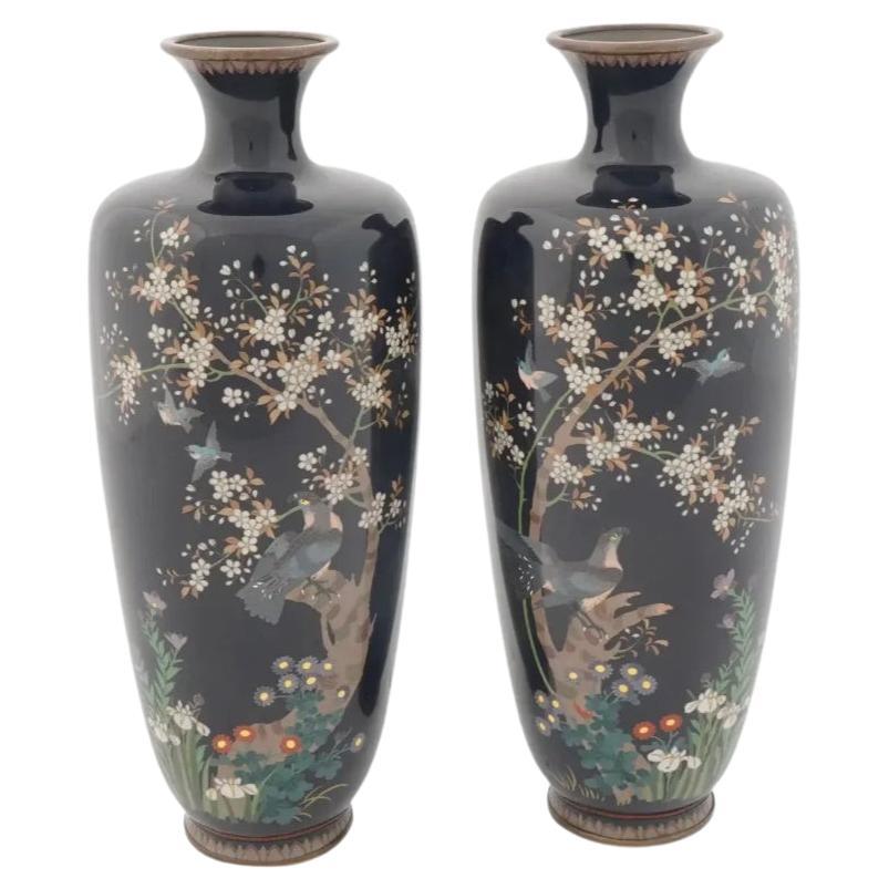 Antike japanische Cloisonné-Meji-Vogelbaum-Emaille-Vasen im Angebot bei ...