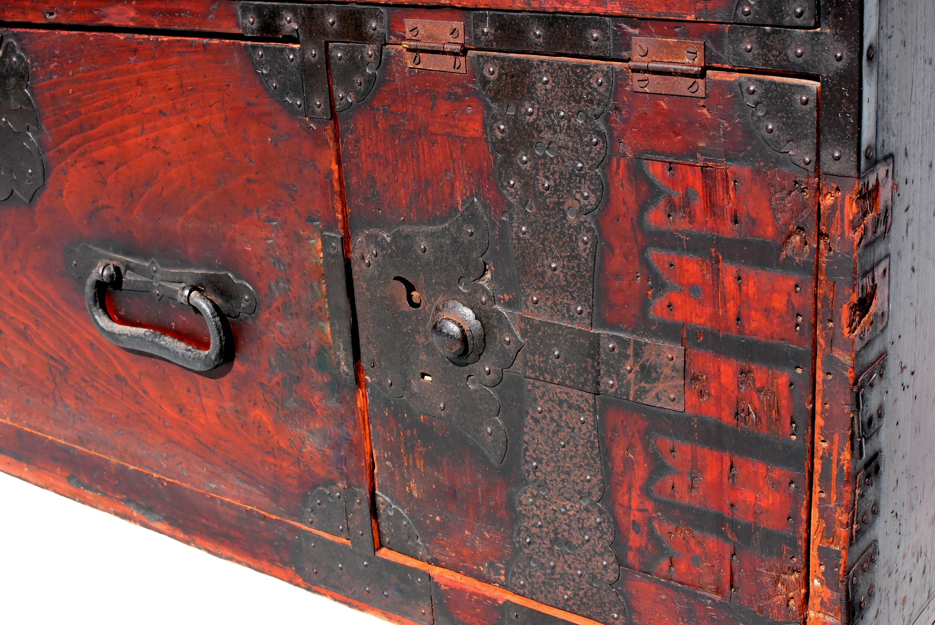 Antique Japanese Low Tansu Chest with Iron Pulls at 1stDibs | antique ...