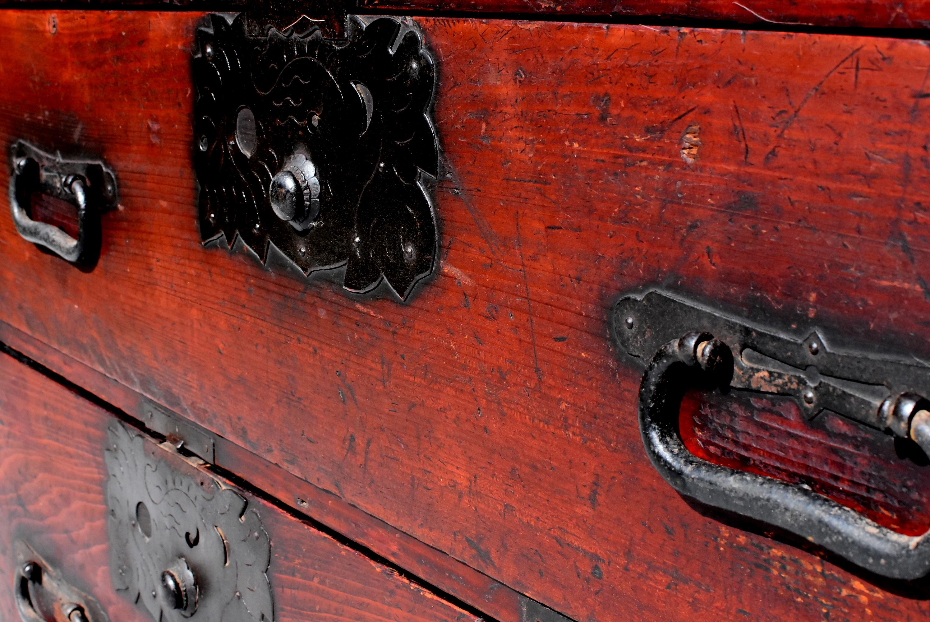 Antique Japanese Low Tansu Chest with Iron Pulls at 1stDibs | antique ...