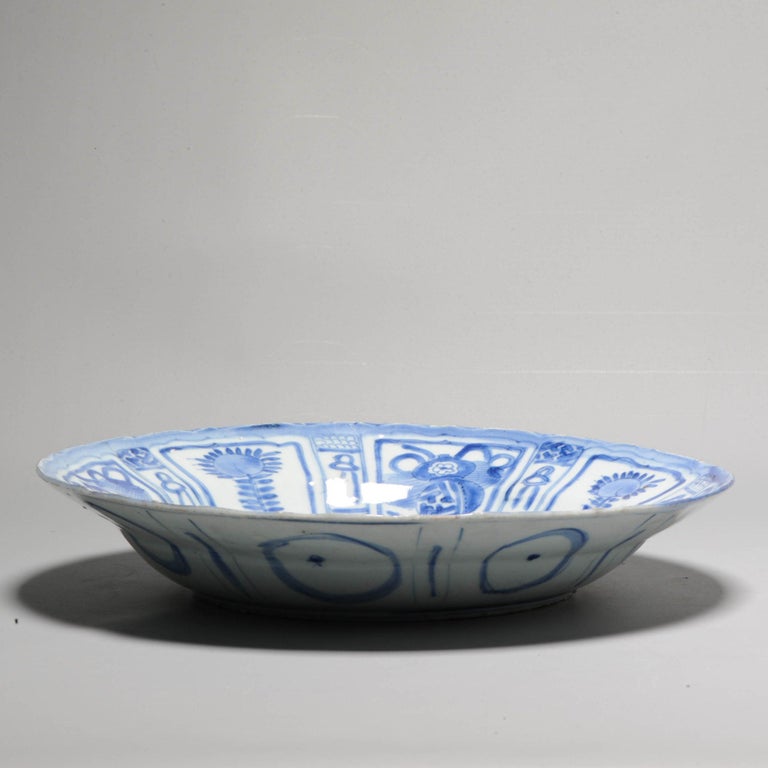 Antique Jingdezhen Wanli Period Chinese Porcelain Kraak Dish For Sale ...