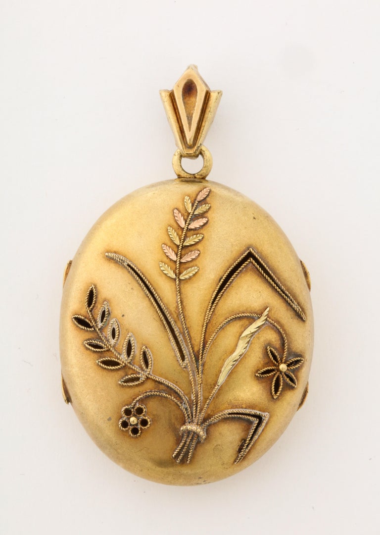 Antique Locket / Vinaigrette with Repousse Productivity Symbol at 1stDibs