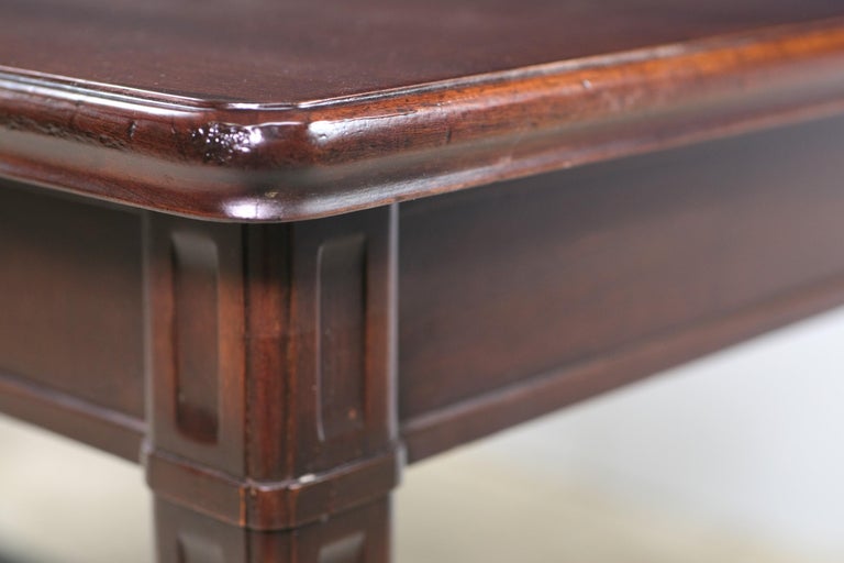 Antique Macy's Federal Style Mahogany Dining Table NYC For Sale at 1stDibs