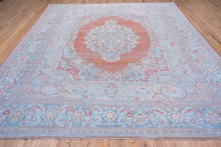 Antique Mahal Rug, Oval Medallion For Sale at 1stDibs