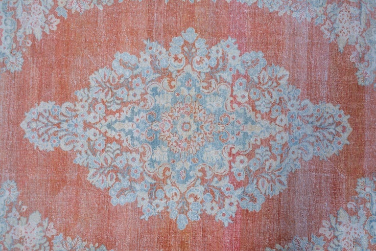 Antique Mahal Rug, Oval Medallion For Sale at 1stDibs