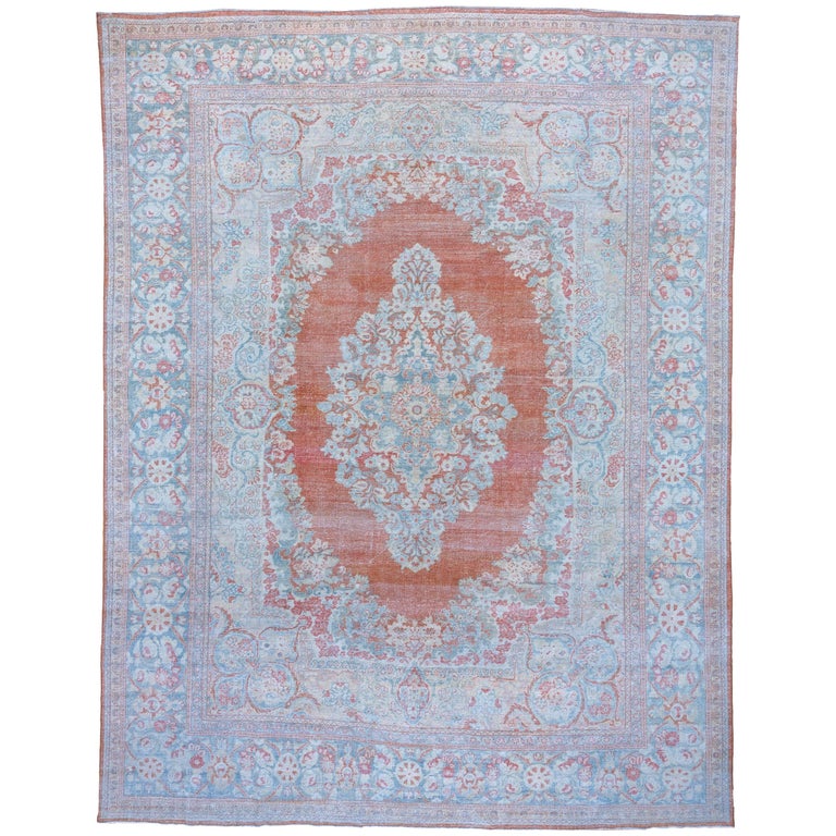 Antique Mahal Rug, Oval Medallion For Sale at 1stDibs