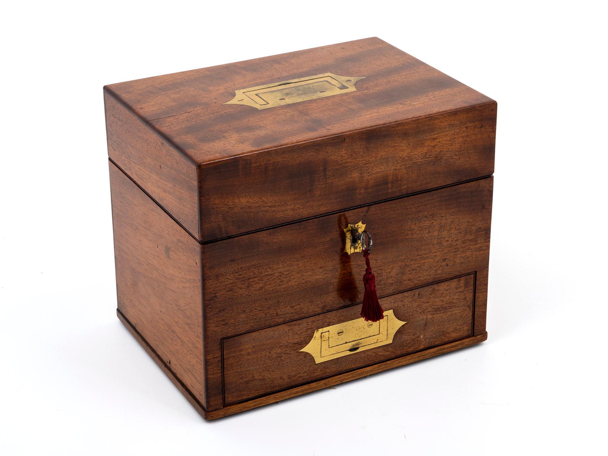 Antique Mahogany Apothecary Box For Sale at 1stDibs | antique ...
