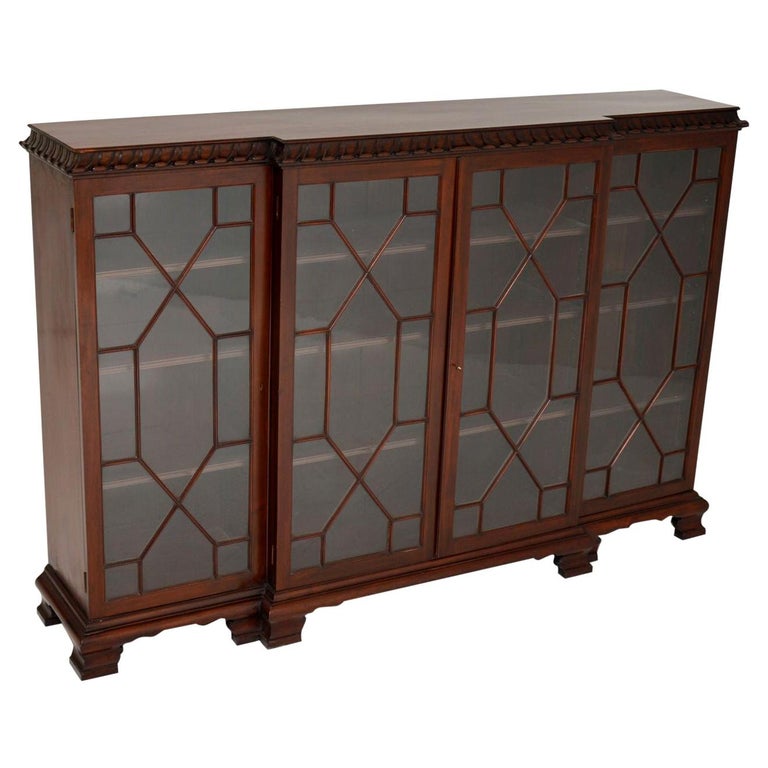 Antique Mahogany Chippendale Style Breakfront Bookcase at 1stDibs