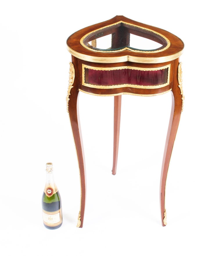 Antique Mahogany Heart Shaped Display Bijouterie Table Louis Revival at ...