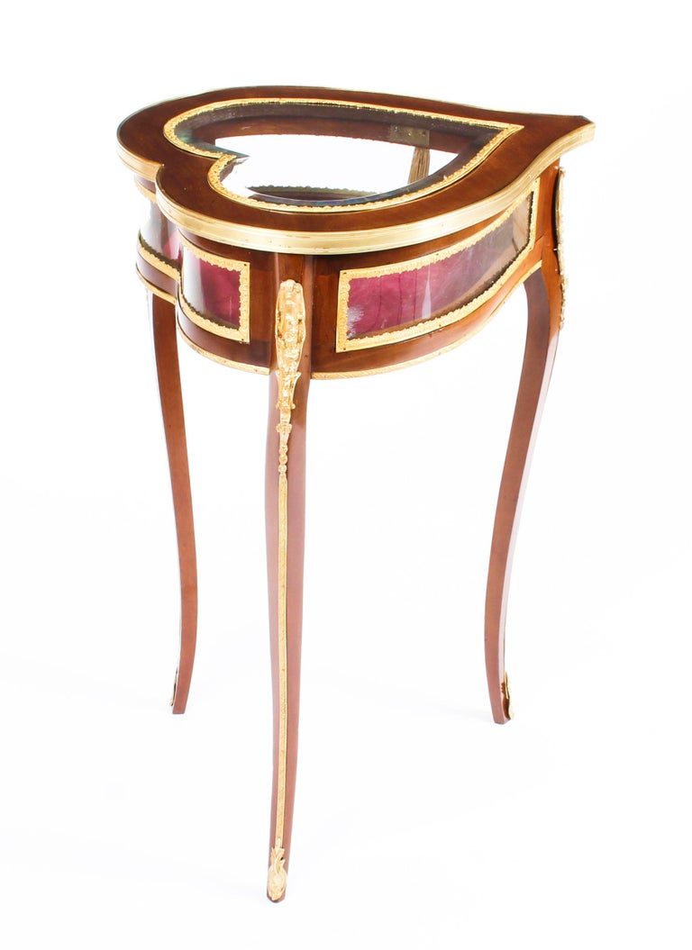 Antique Mahogany Heart Shaped Display Bijouterie Table Louis Revival at ...